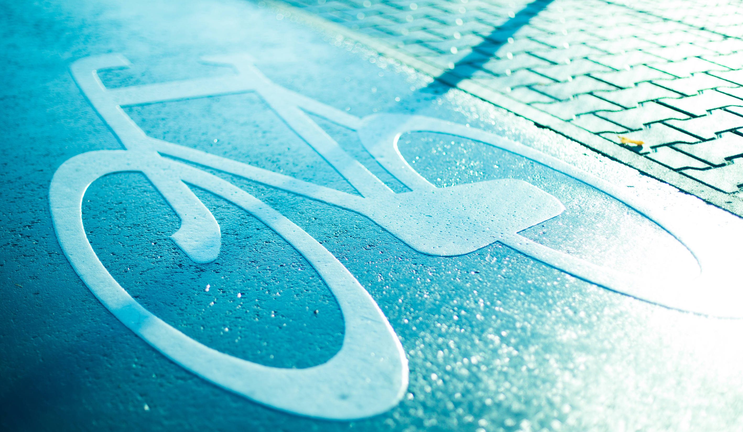Poland’s new solar powered bike path glows in the dark – Steadyrack